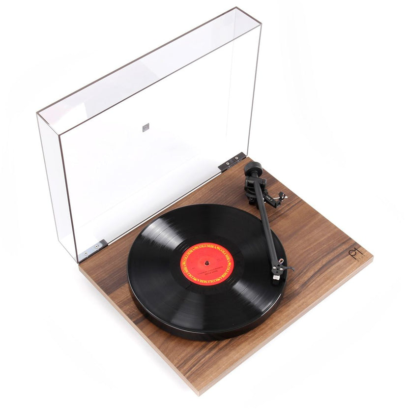 Rega | Planar 1 Plus – Vinyl Audio Café